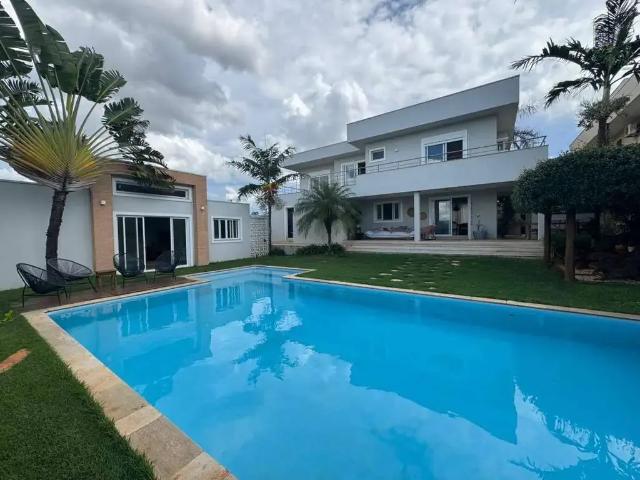 Casa / Sobrado em Condomínio para Venda em Engenheiro Coelho/SP Portal do Lago 5 Quartos