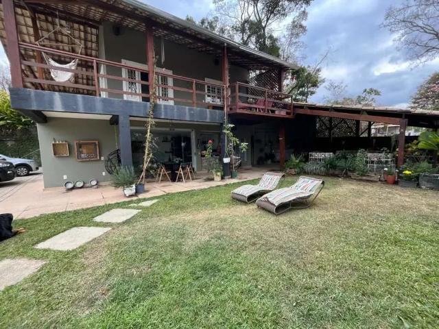 Casa / Sobrado em Condomínio para Venda em Esmeraldas/MG Vale do Ipê Amarelo 5 Quartos