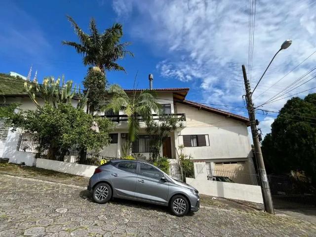 Casa / Sobrado em Condomínio para Venda em Florianópolis/SC Trindade 6 Quartos