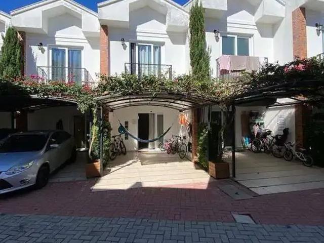 Casa / Sobrado em Condomínio para Venda em Florianópolis/SC Armação do Pântano do Sul 2 Quartos
