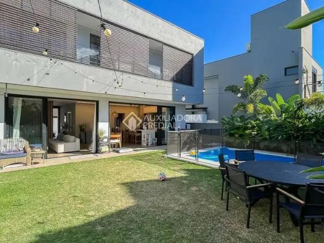 Casa / Sobrado em Condomínio para Venda em Florianópolis/SC Campeche 4 Quartos