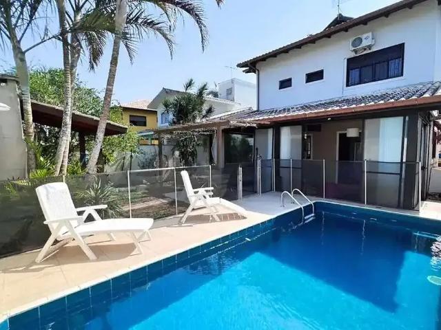 Casa / Sobrado em Condomínio para Venda em Florianópolis/SC Campeche 5 Quartos