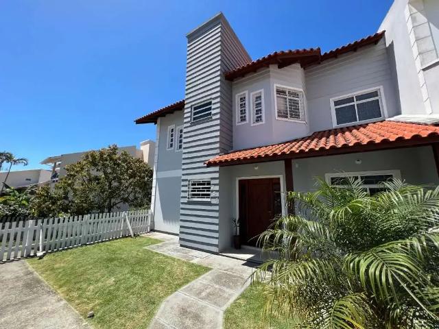 Casa / Sobrado em Condomínio para Venda em Florianópolis/SC Canto 3 Quartos