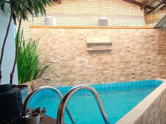 Casa / Sobrado em Condomínio para Venda em Florianópolis/SC Canasvieiras 4 Quartos