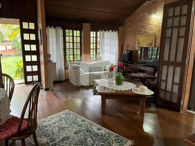 Casa / Sobrado em Condomínio para Venda em Florianópolis/SC Cacupé 3 Quartos