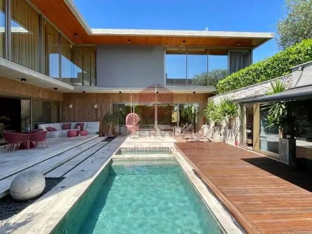 Casa / Sobrado em Condomínio para Venda em Florianópolis/SC Cacupé 4 Quartos