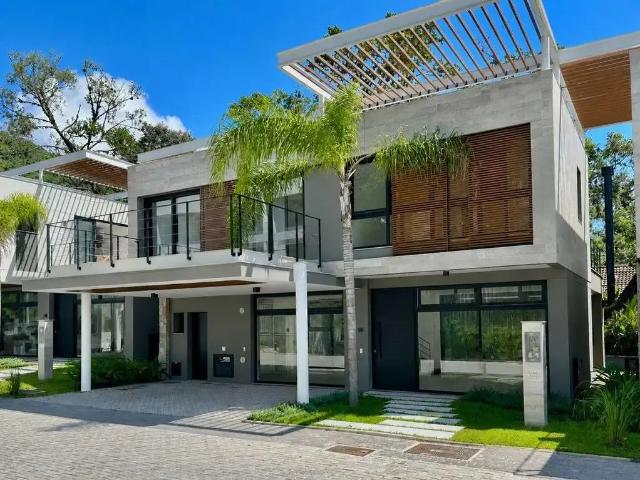 Casa / Sobrado em Condomínio para Venda em Florianópolis/SC Lagoa da Conceição 3 Quartos