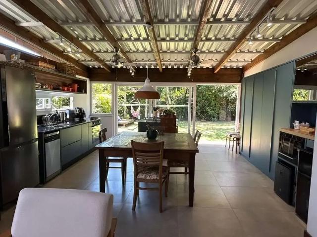 Casa / Sobrado em Condomínio para Venda em Florianópolis/SC Lagoa da Conceição 3 Quartos
