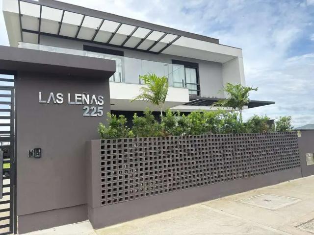 Casa / Sobrado em Condomínio para Venda em Florianópolis/SC Lagoa da Conceição 3 Quartos
