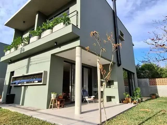 Casa / Sobrado em Condomínio para Venda em Florianópolis/SC Pântano do Sul 3 Quartos