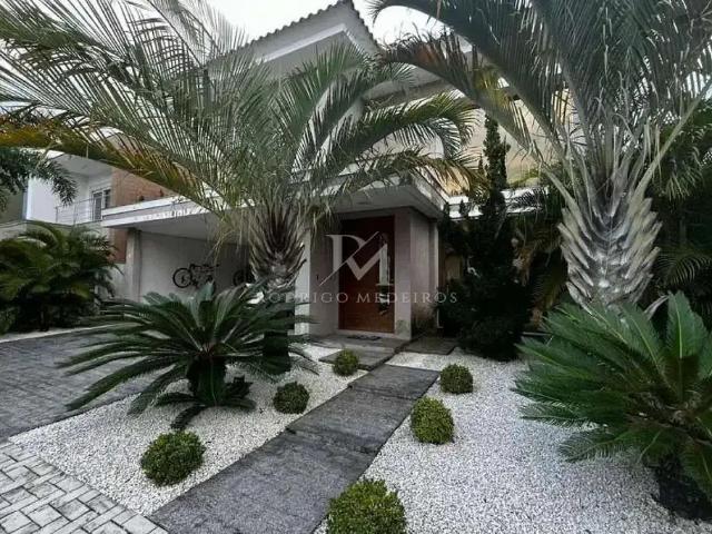 Casa / Sobrado em Condomínio para Venda em Florianópolis/SC Rio Tavares 4 Quartos