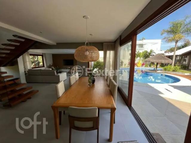 Casa / Sobrado em Condomínio para Venda em Florianópolis/SC Rio Tavares 4 Quartos