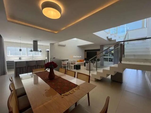 Casa / Sobrado em Condomínio para Venda em Florianópolis/SC Rio Tavares 4 Quartos