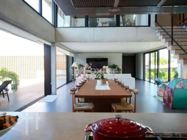 Casa / Sobrado em Condomínio para Venda em Florianópolis/SC Rio Tavares 4 Quartos