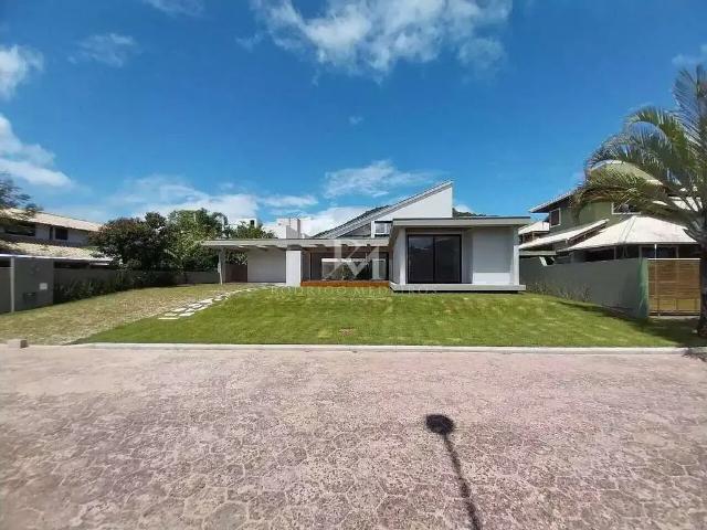 Casa / Sobrado em Condomínio para Venda em Florianópolis/SC Rio Tavares 4 Quartos