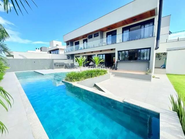 Casa / Sobrado em Condomínio para Venda em Florianópolis/SC Rio Tavares 6 Quartos