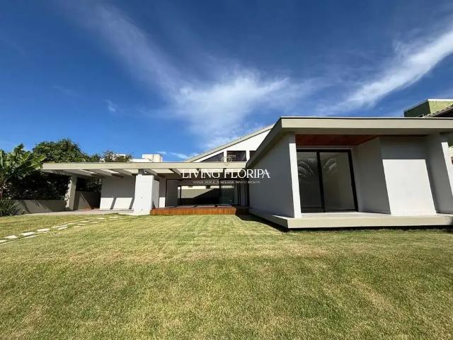 Casa / Sobrado em Condomínio para Venda em Florianópolis/SC Rio Tavares 3 Quartos