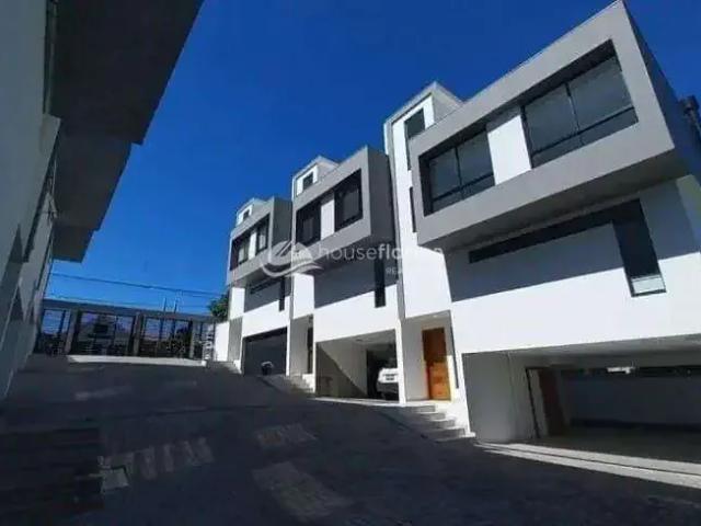 Casa / Sobrado em Condomínio para Venda em Florianópolis/SC Rio Tavares 3 Quartos