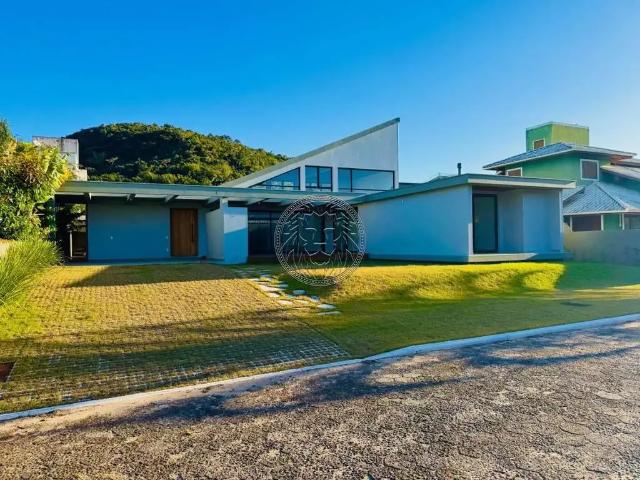 Casa / Sobrado em Condomínio para Venda em Florianópolis/SC Rio Tavares 3 Quartos