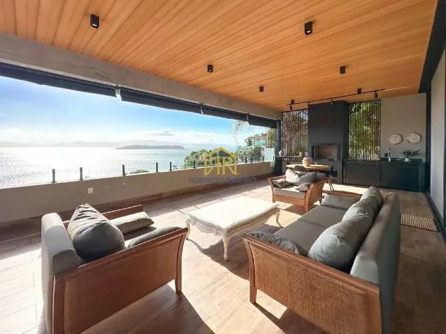 Casa / Sobrado em Condomínio para Venda em Florianópolis/SC Sambaqui 4 Quartos