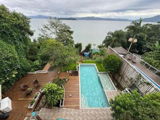 Casa / Sobrado em Condomínio para Venda em Florianópolis/SC Sambaqui 5 Quartos