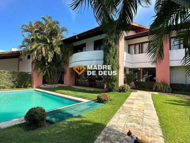 Casa / Sobrado em Condomínio para Venda em Fortaleza/CE de Lourdes 5 Quartos