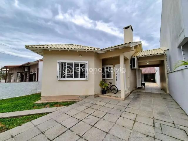 Casa / Sobrado em Condomínio para Venda em Guaíba/RS Centro 4 Quartos