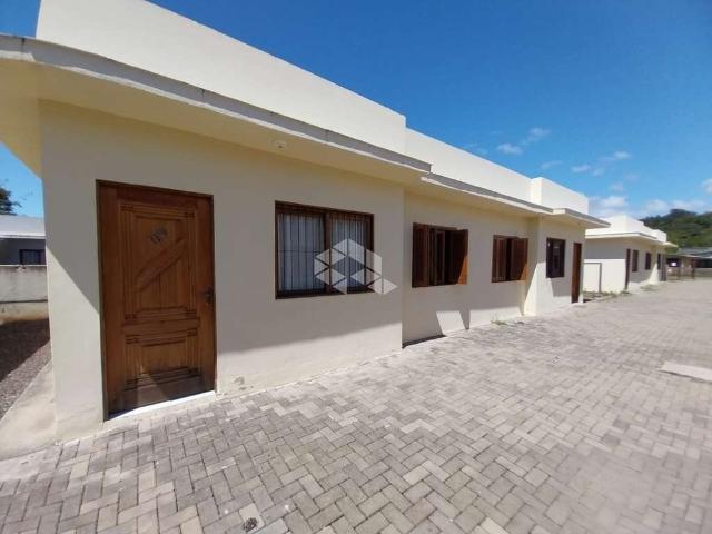 Casa / Sobrado em Condomínio para Venda em Guaíba/RS Jardim Iolanda 2 Quartos