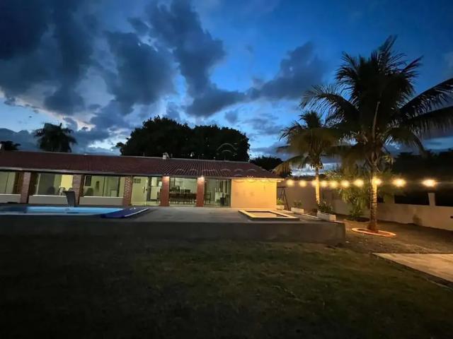 Casa / Sobrado em Condomínio para Venda em Guapiaçu/SP Estância São Paulo 4 Quartos