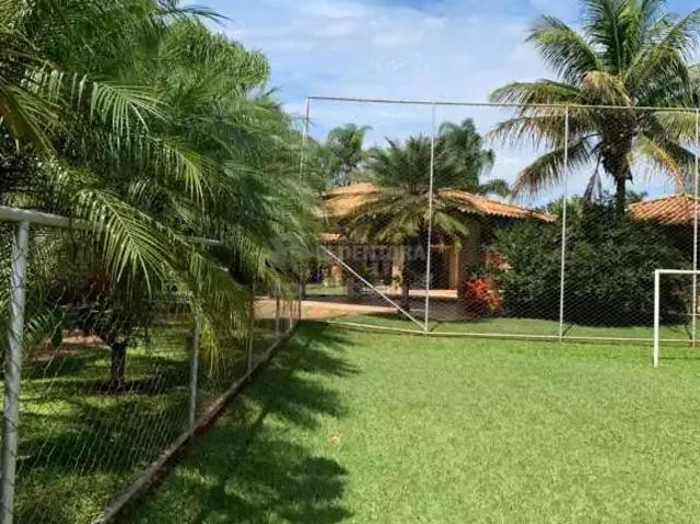 Casa / Sobrado em Condomínio para Venda em Guapiaçu/SP Zona Rural 4 Quartos