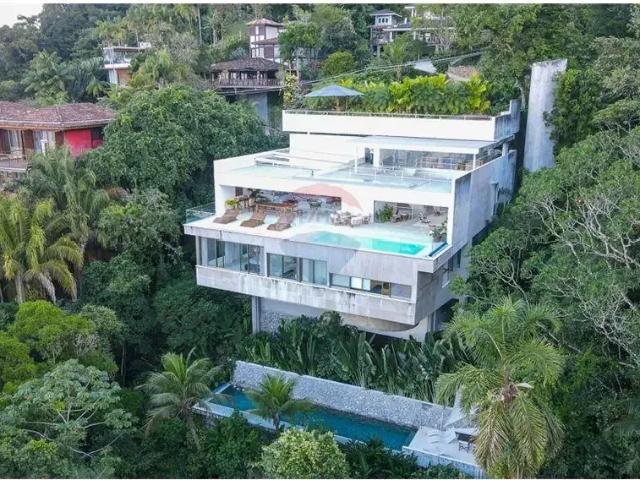 Casa / Sobrado em Condomínio para Venda em Guarujá/SP Balneário Guarujá 6 Quartos