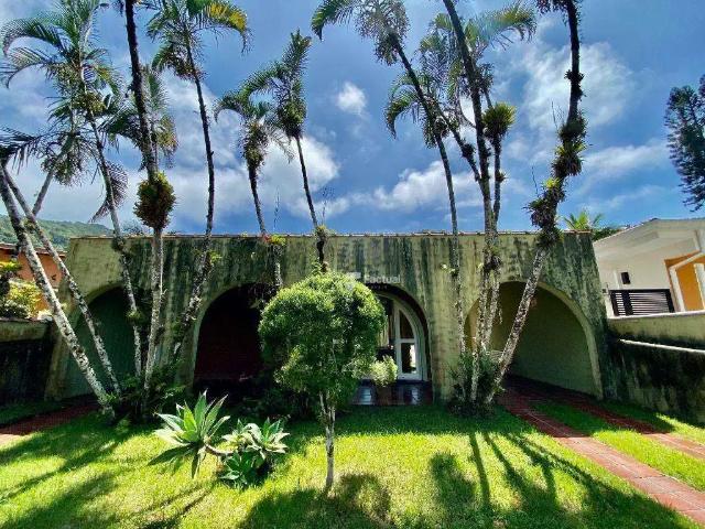 Casa / Sobrado em Condomínio para Venda em Guarujá/SP Balneario Praia do Perequê 4 Quartos