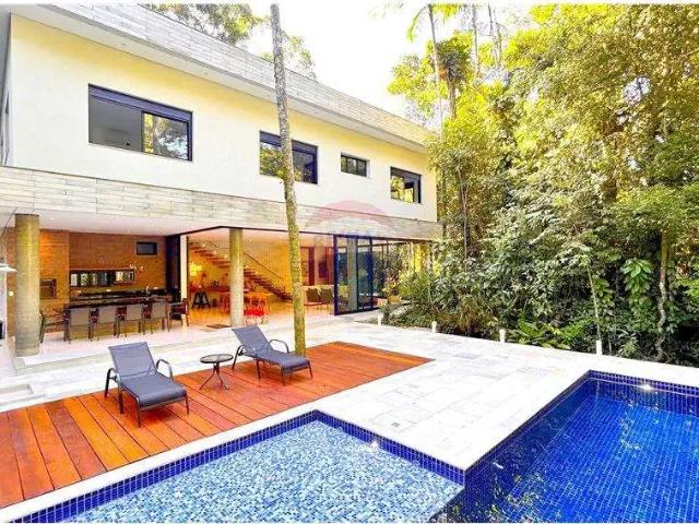 Casa / Sobrado em Condomínio para Venda em Guarujá/SP Balneario Praia do Perequê 5 Quartos