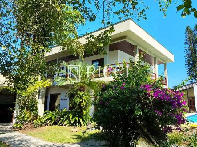 Casa / Sobrado em Condomínio para Venda em Guarujá/SP Balneario Praia do Perequê 6 Quartos