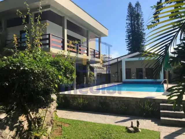 Casa / Sobrado em Condomínio para Venda em Guarujá/SP Balneario Praia do Perequê 6 Quartos