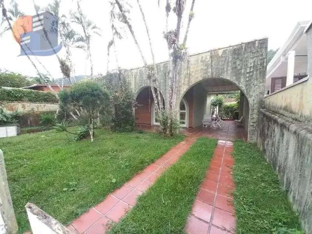 Casa / Sobrado em Condomínio para Venda em Guarujá/SP Balneário Praia do Pernambuco 4 Quartos
