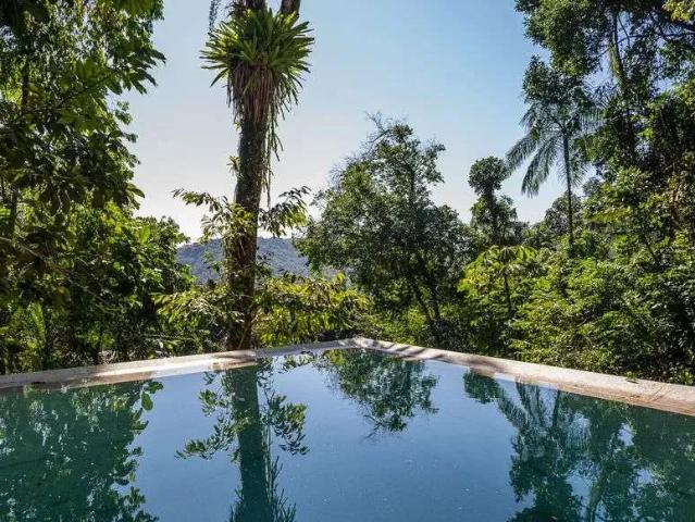 Casa / Sobrado em Condomínio para Venda em Guarujá/SP Balneário Praia do Pernambuco 4 Quartos