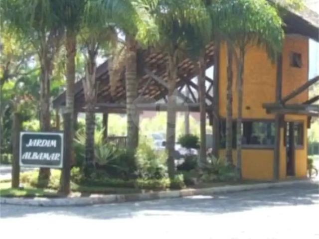 Casa / Sobrado em Condomínio para Venda em Guarujá/SP Balneário Praia do Pernambuco 4 Quartos