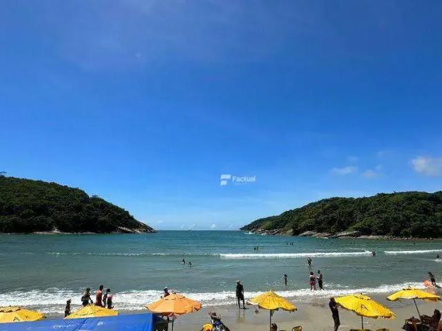 Casa / Sobrado em Condomínio para Venda em Guarujá/SP Balneário Praia do Pernambuco 4 Quartos