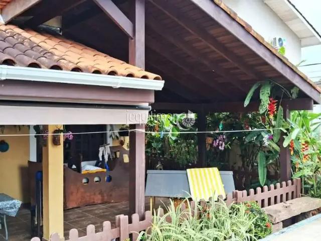 Casa / Sobrado em Condomínio para Venda em Guarujá/SP Balneário Praia do Pernambuco 4 Quartos