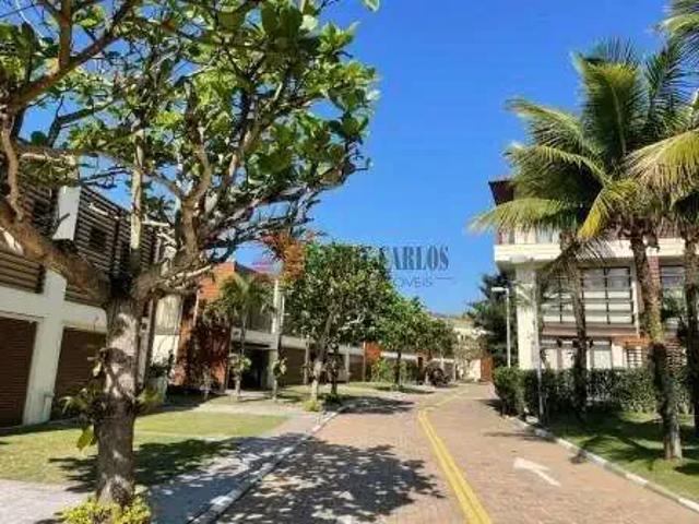 Casa / Sobrado em Condomínio para Venda em Guarujá/SP Balneário Praia do Pernambuco 5 Quartos