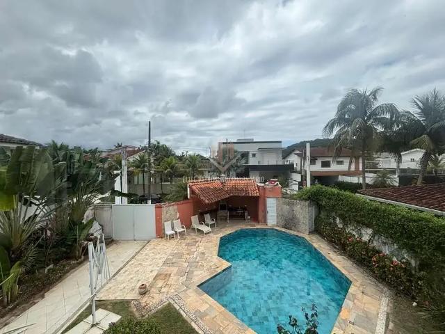 Casa / Sobrado em Condomínio para Venda em Guarujá/SP Balneário Praia do Pernambuco 6 Quartos