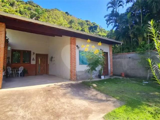 Casa / Sobrado em Condomínio para Venda em Guarujá/SP Balneário Praia do Pernambuco 2 Quartos