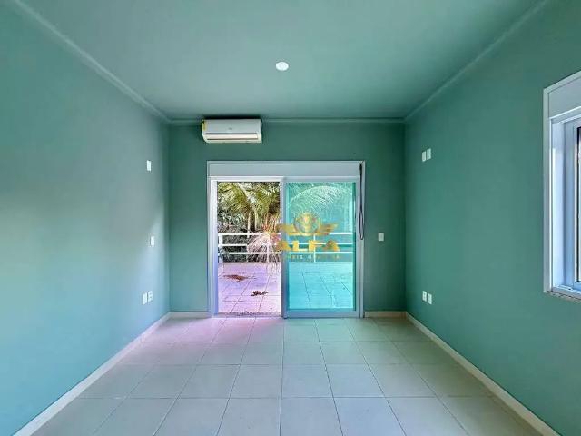 Casa / Sobrado em Condomínio para Venda em Guarujá/SP Balneário Praia do Pernambuco 3 Quartos