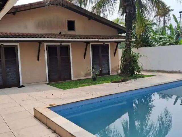 Casa / Sobrado em Condomínio para Venda em Guarujá/SP Balneário Praia do Pernambuco 3 Quartos