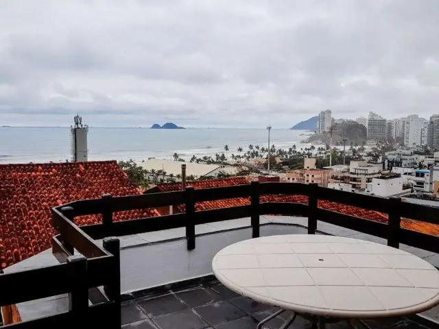 Casa / Sobrado em Condomínio para Venda em Guarujá/SP Enseada 4 Quartos