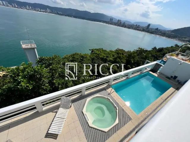 Casa / Sobrado em Condomínio para Venda em Guarujá/SP Enseada 4 Quartos