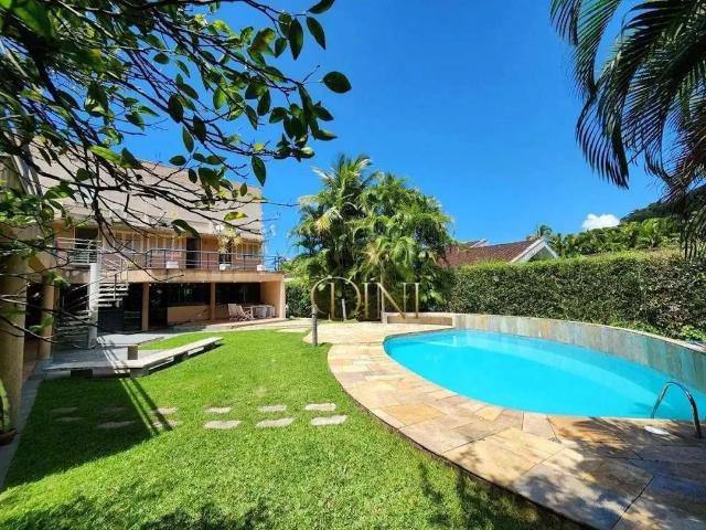 Casa / Sobrado em Condomínio para Venda em Guarujá/SP Enseada 4 Quartos