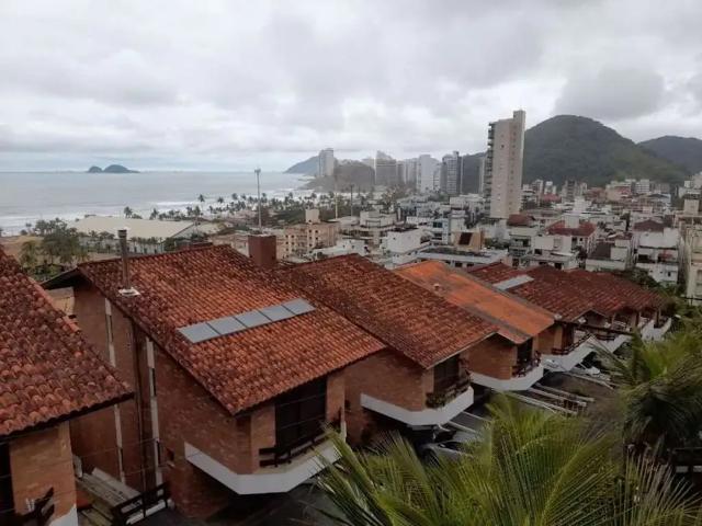 Casa / Sobrado em Condomínio para Venda em Guarujá/SP Enseada 5 Quartos