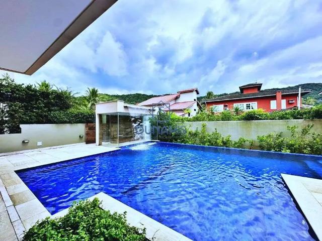 Casa / Sobrado em Condomínio para Venda em Guarujá/SP Enseada 6 Quartos